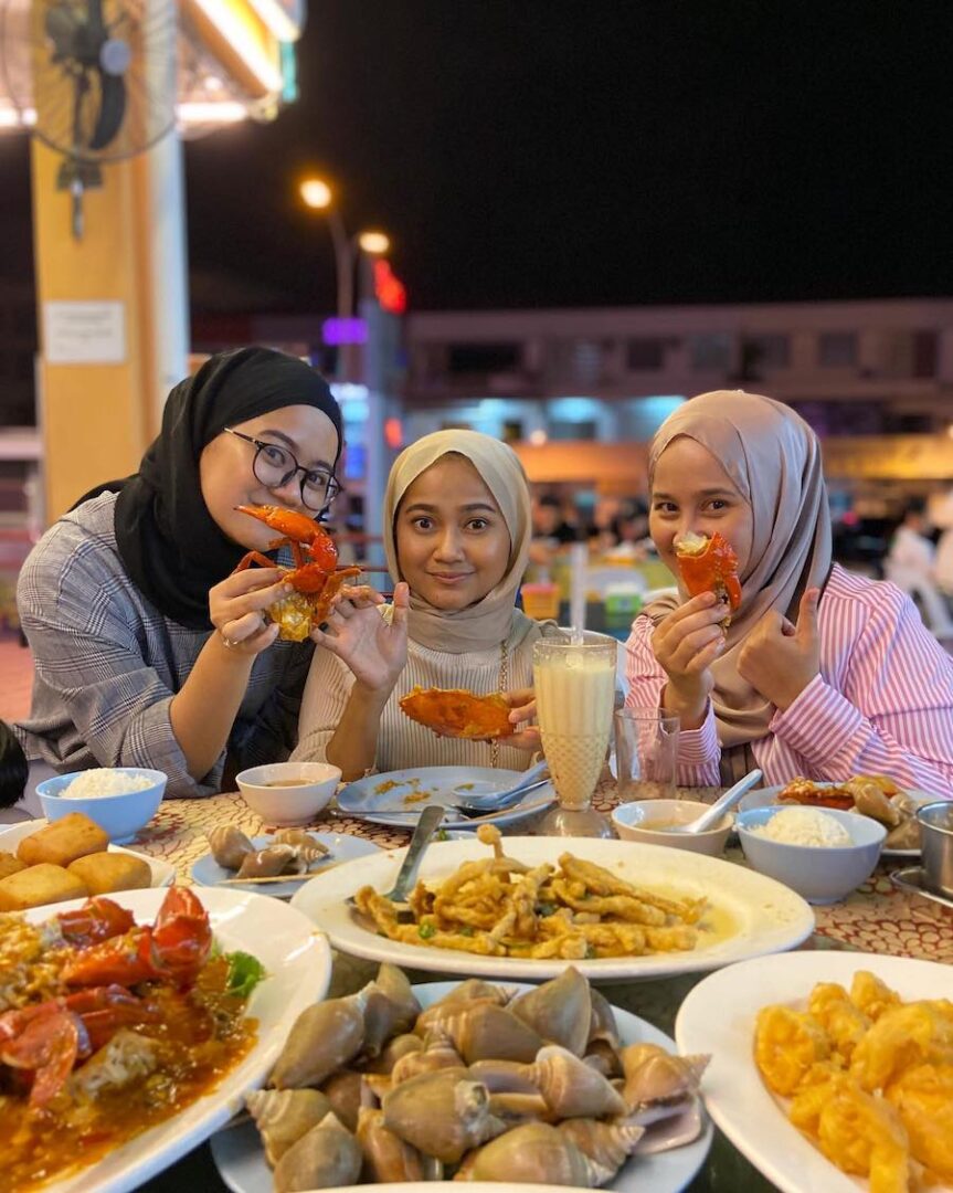 Rugi Tak Singgah! 8 Tempat Makan Seafood Halal & Best Kat Kota Kinabalu ...